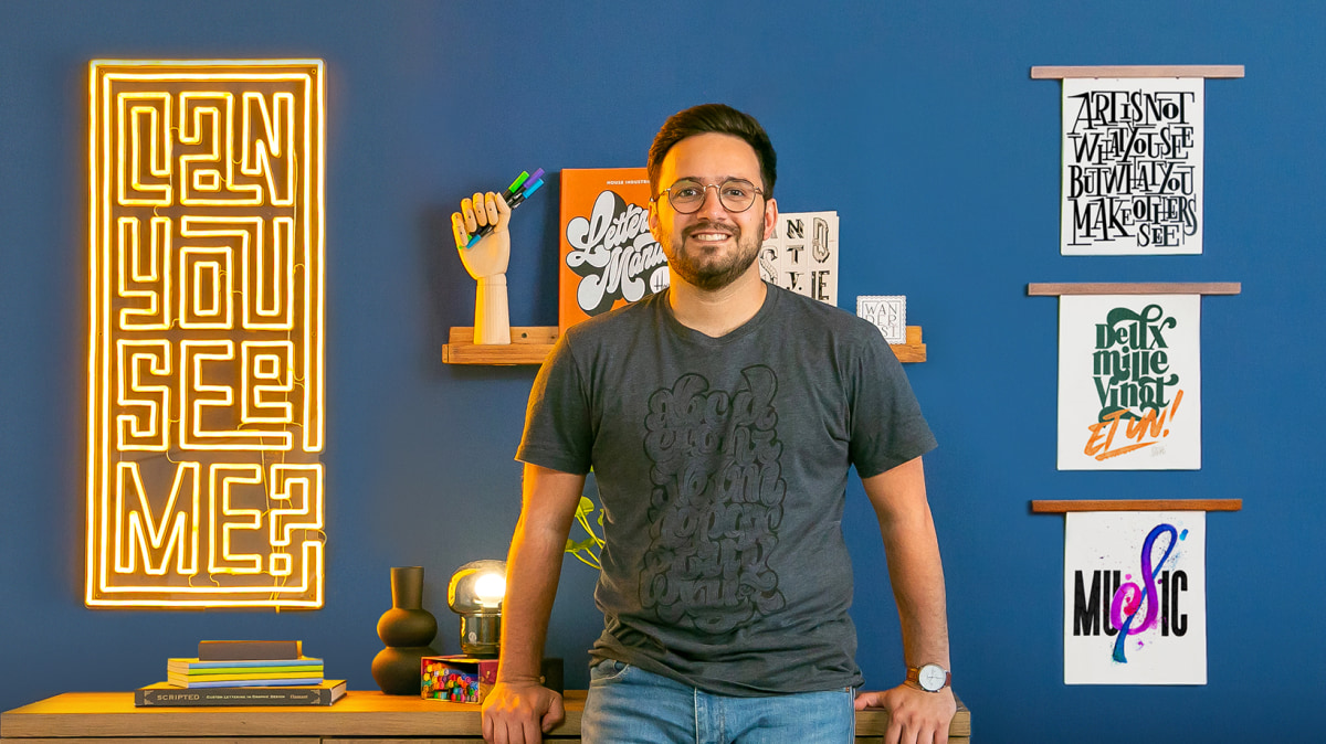 Introduction to Hand-Lettering - Composing Colorful Letters (French ...